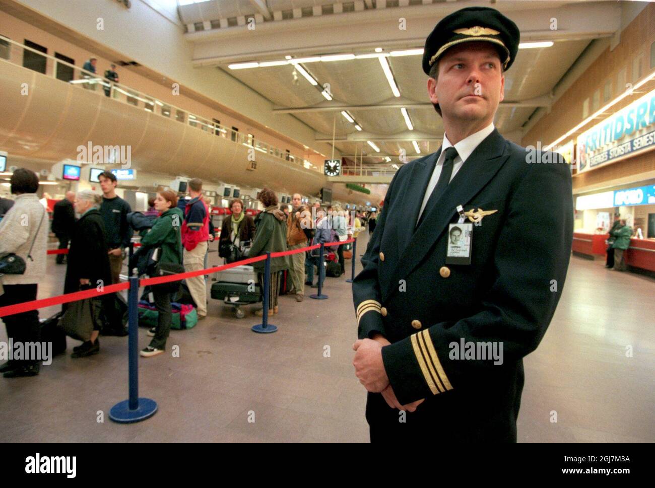 Ulf Cedermark was first officer on the SAS plane ( Scandinavian ...