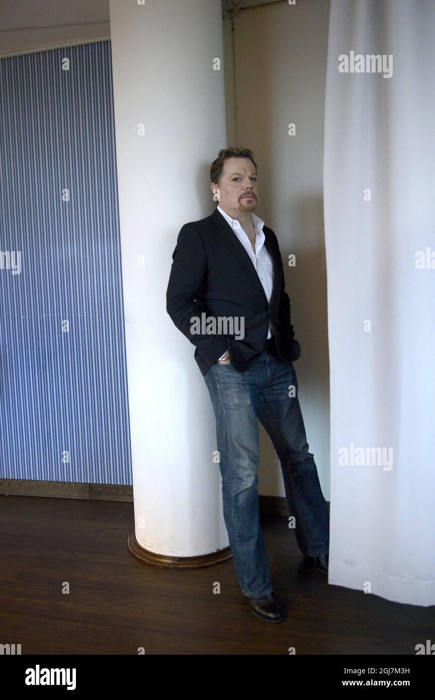 Edward john izzard hi-res stock photography and images - Alamy