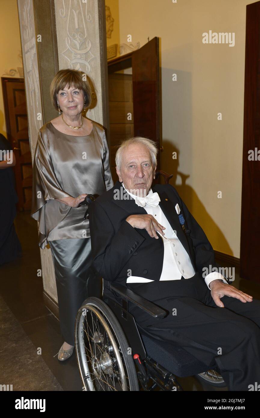 STOCKHOLM 20121210 Last year's Nobel laureate in literature, Tomas ...