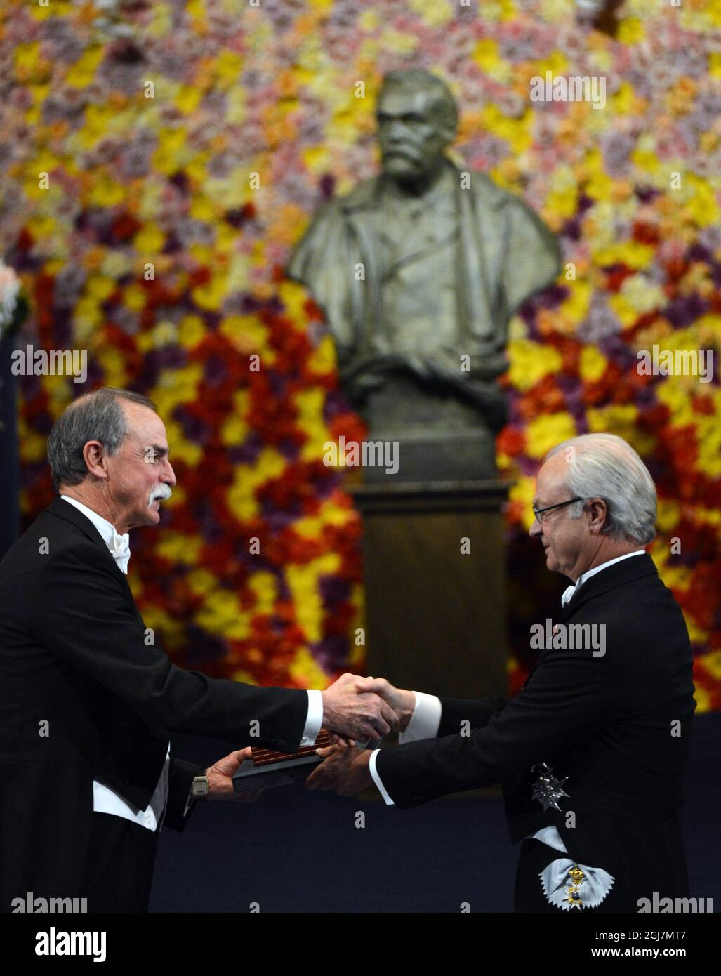STOCKHOLM 20121210 David J. Wineland from the US receives the Nobel ...