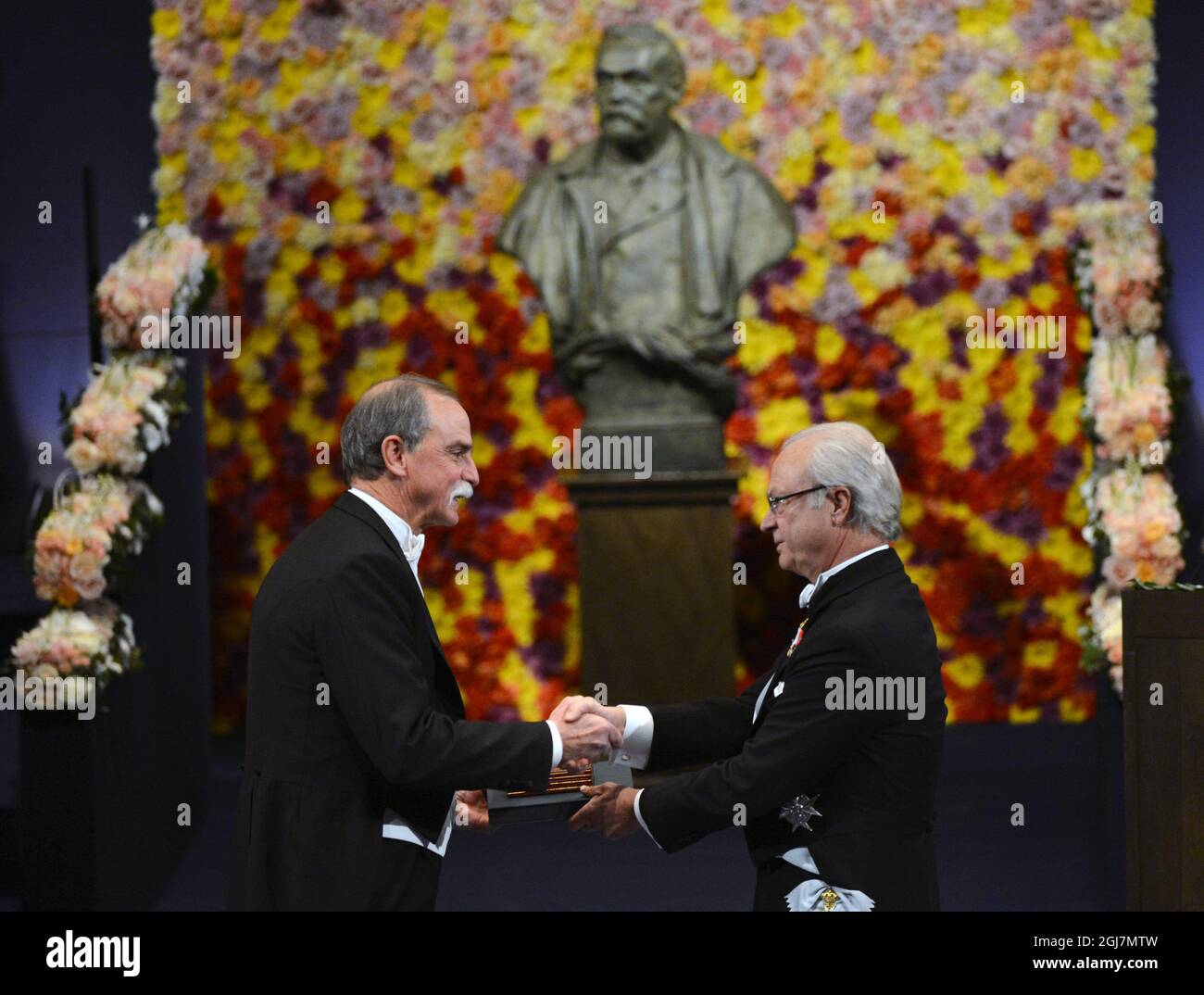 STOCKHOLM 20121210 David J. Wineland from the US receives the Nobel ...