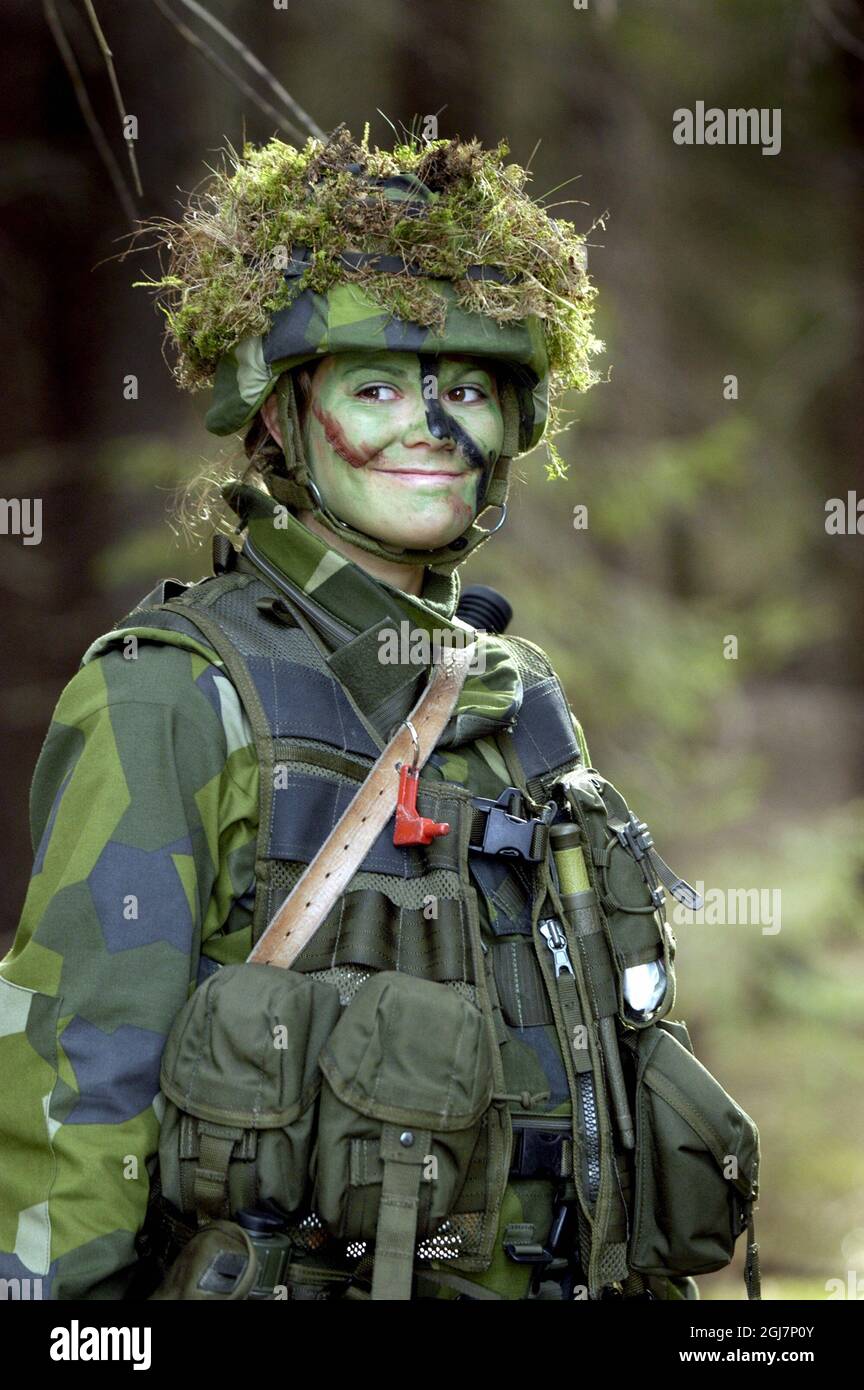 Basic military training hi-res stock photography and images - Alamy