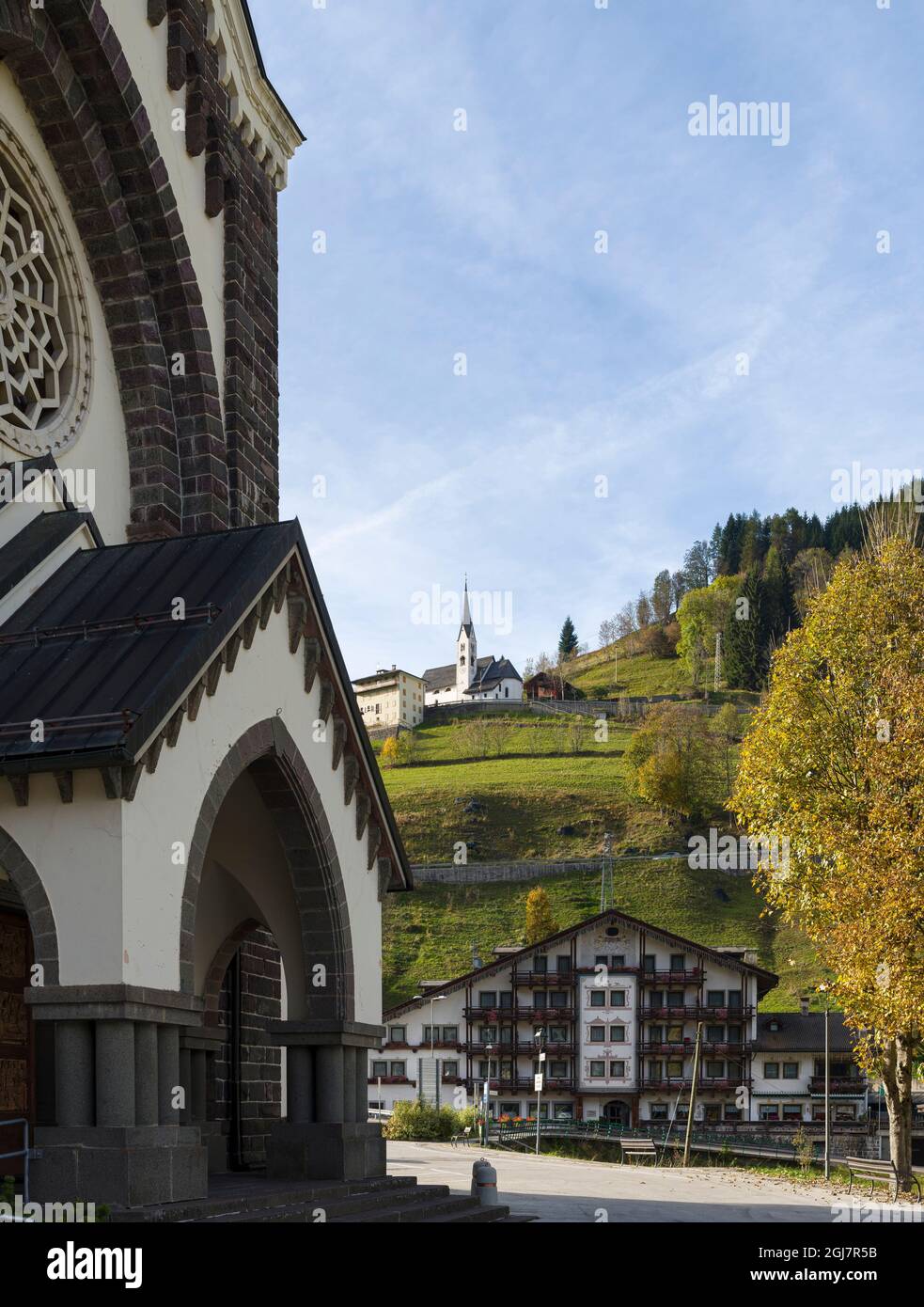 Traditional alpine architecture hi-res stock photography and images - Alamy