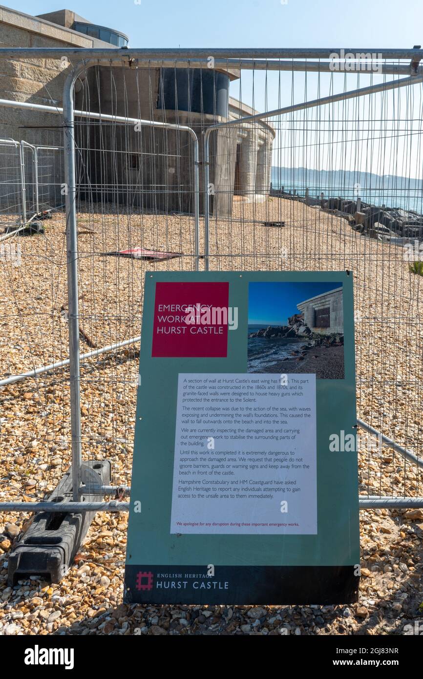 Hurst castle collapse hi-res stock photography and images - Alamy