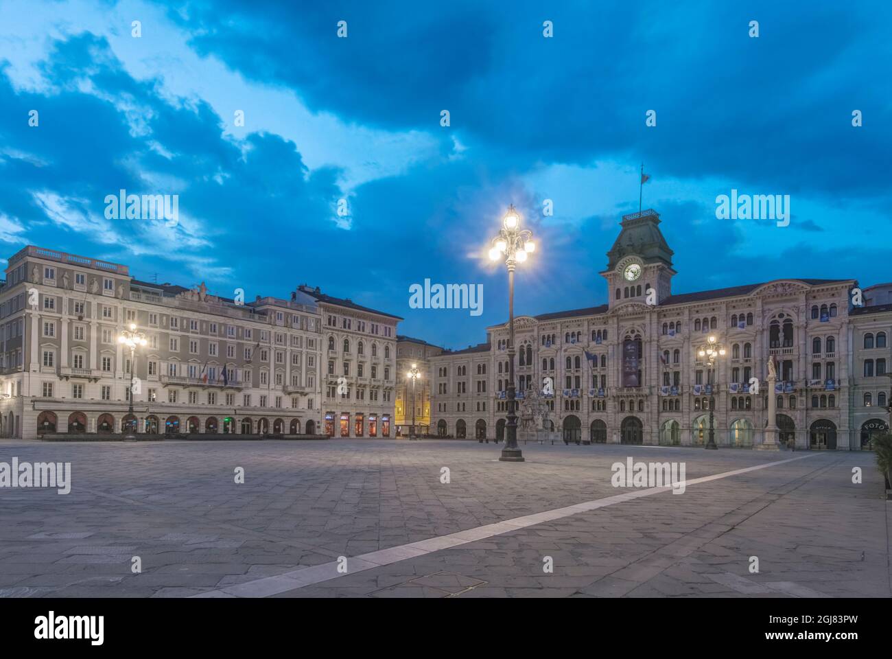 Trieste piazza unita d'italia hi-res stock photography and images - Alamy