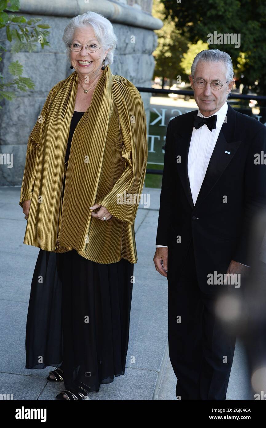 Mrs magnuson hi-res stock photography and images - Alamy