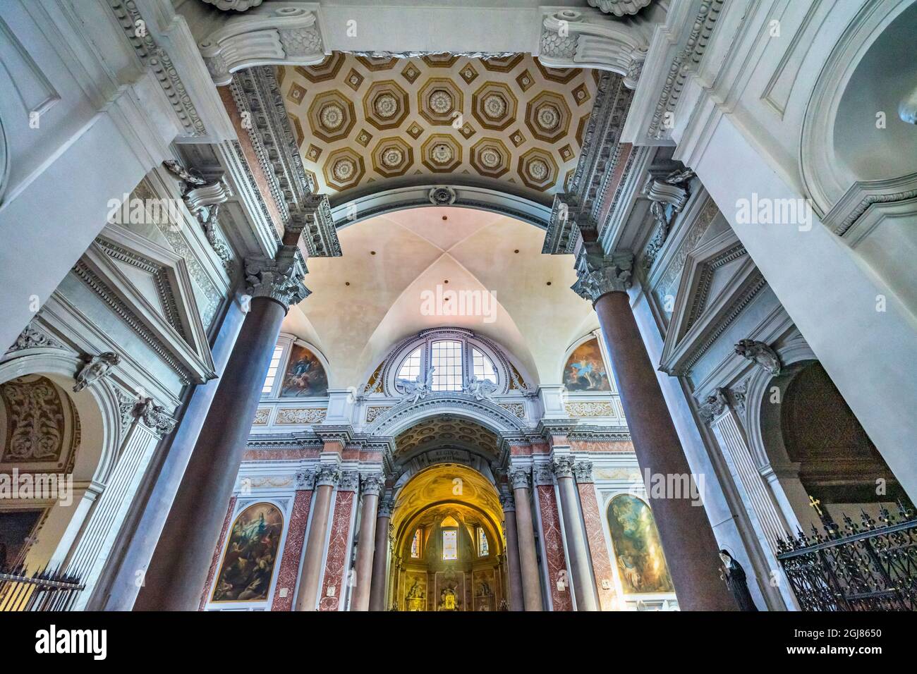 Arch, Basilica of St. Mary of the Angels and the Martyrs, Rome, Italy ...
