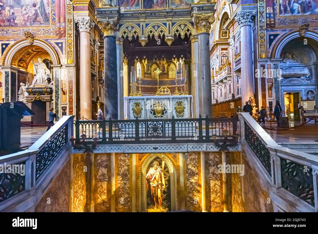 Pope Tomb Basilica di San Giovanni in Laterano, Rome, Italy. Built 324 ...
