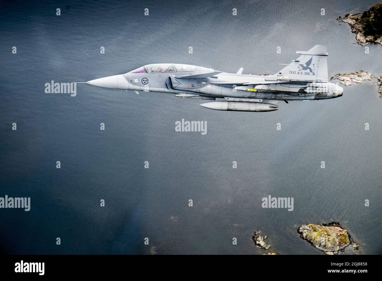 LINKOPING 2013-09-26 Flying in a JAS Gripen (Model 39D) a lightweight ...