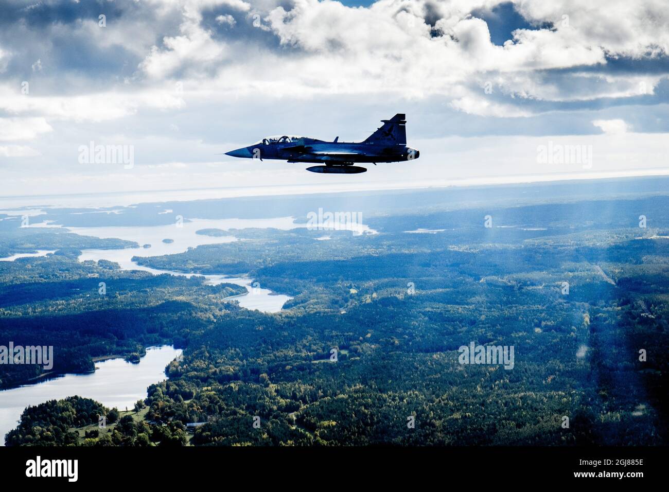 LINKOPING 2013-09-26 Flying in a JAS Gripen (Model 39D) a lightweight ...