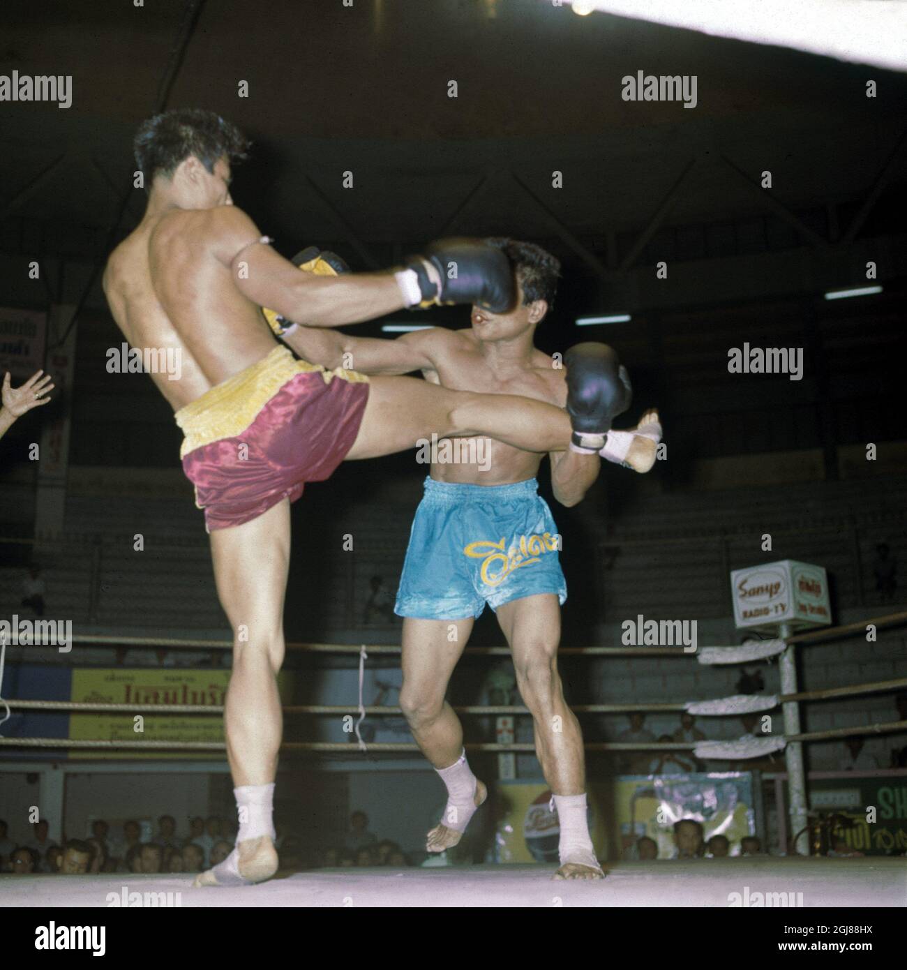 THAILAND Photo Date: 1960 -? -? FILE Men in a thai boxing fight early ...