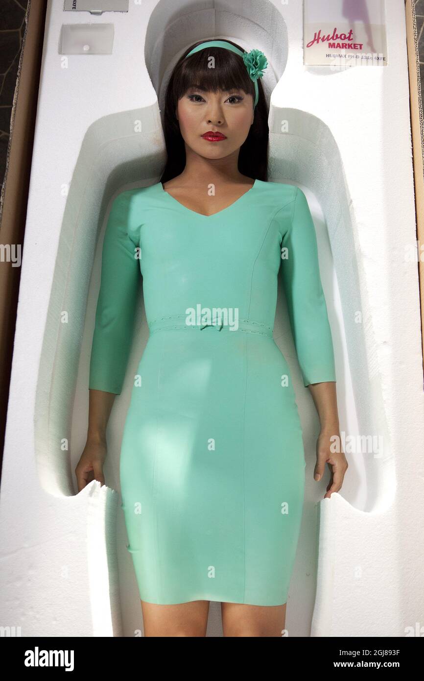 TV-Serie- Real People *For your files* Anita (Lisette Pagler) as a Hubot (humanoid robot) during ...