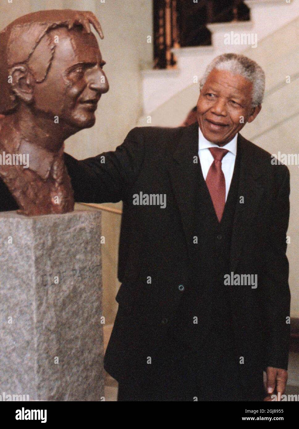 STOCKHOLM 19990318 *For your files* South Africas President Nelson ...