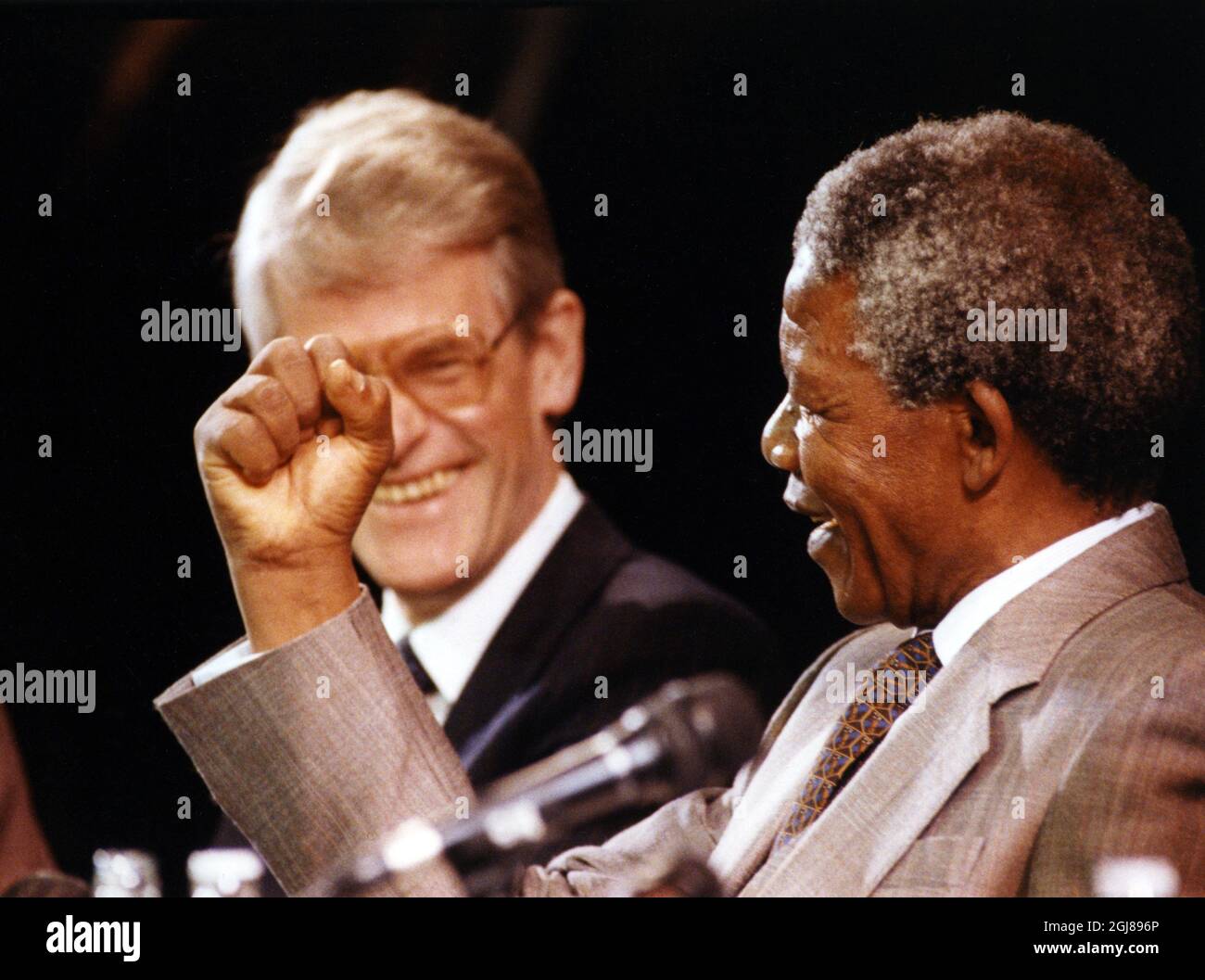 ARKIV MARS 1990 *For your files* ANC- leader Nelson Mandela with ...