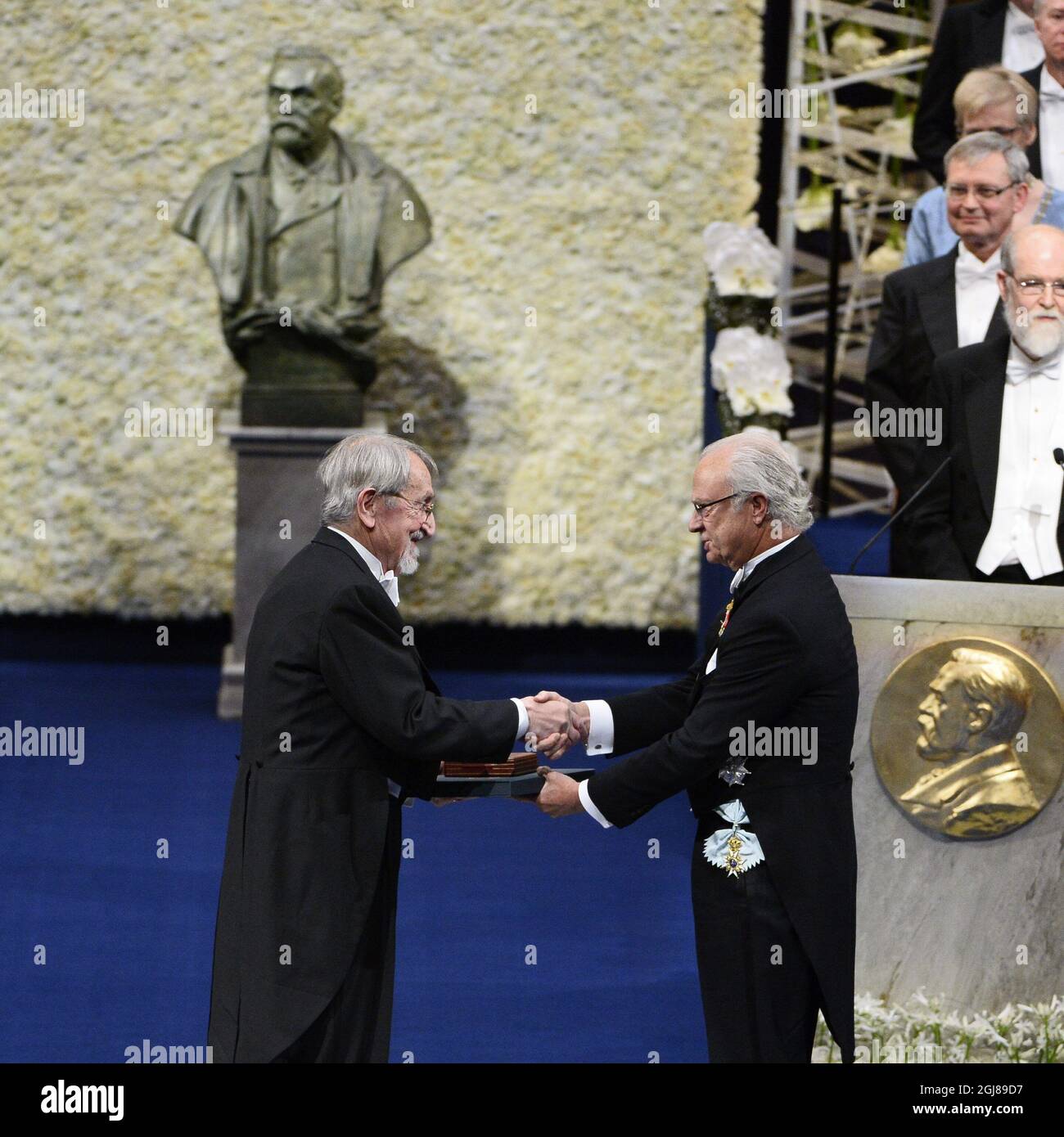 STOCKHOLM 2013-12-10 Professor Martin Karplus, receives the Nobel Prize ...