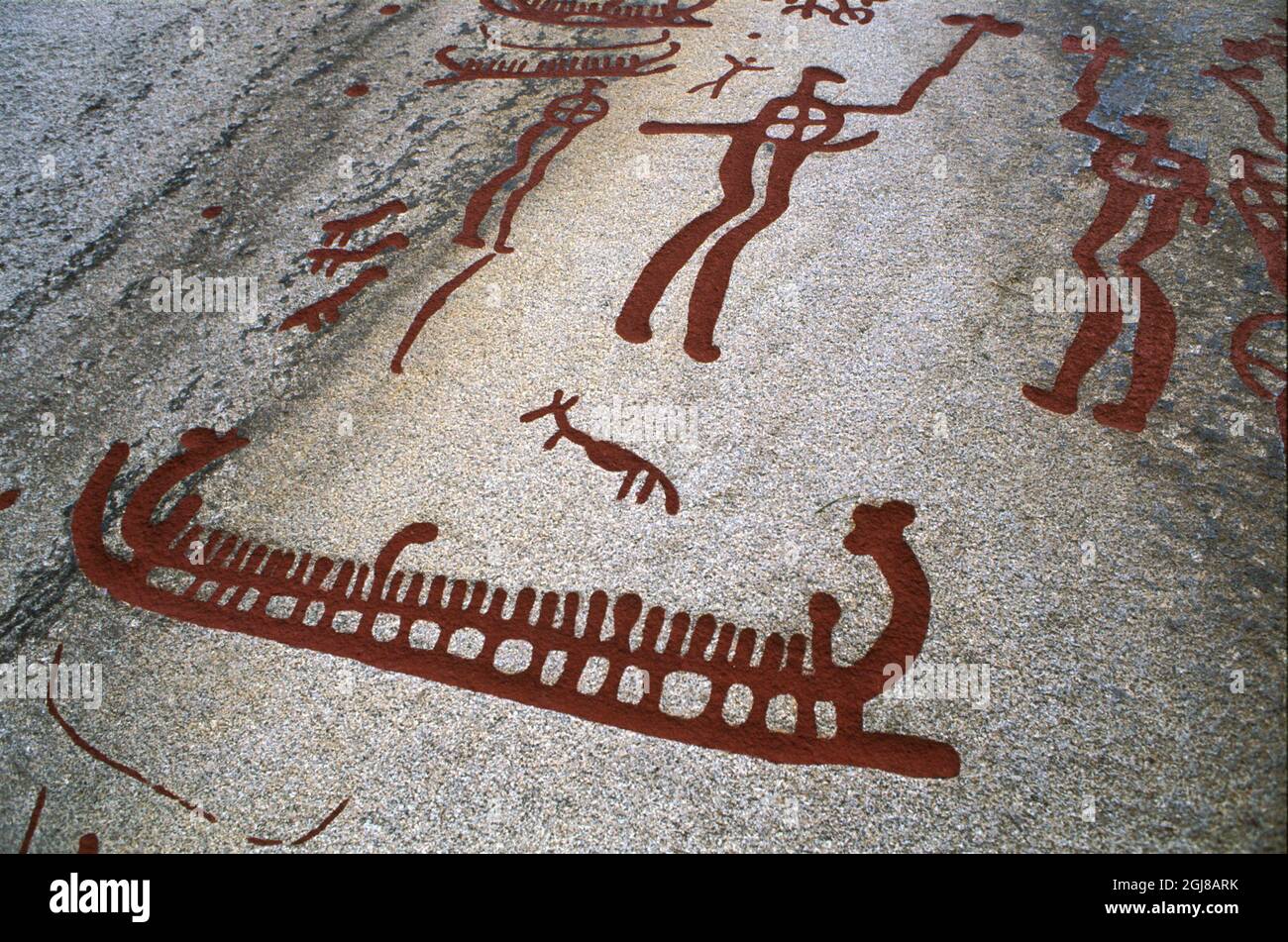 FILE TANUM 20020702 The Rock Carvings in Tanum, near Tanumshede ...
