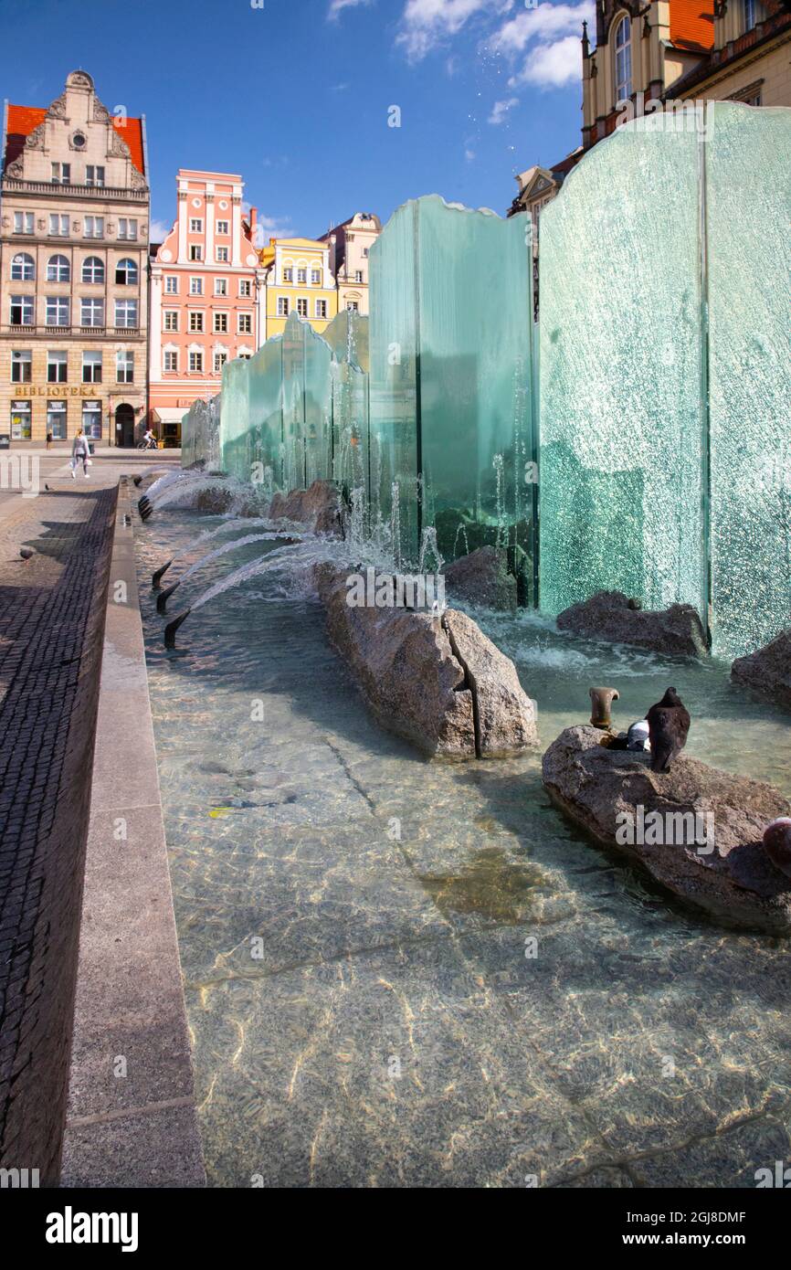 Wroclaw multimedia fountain hi-res stock photography and images - Alamy