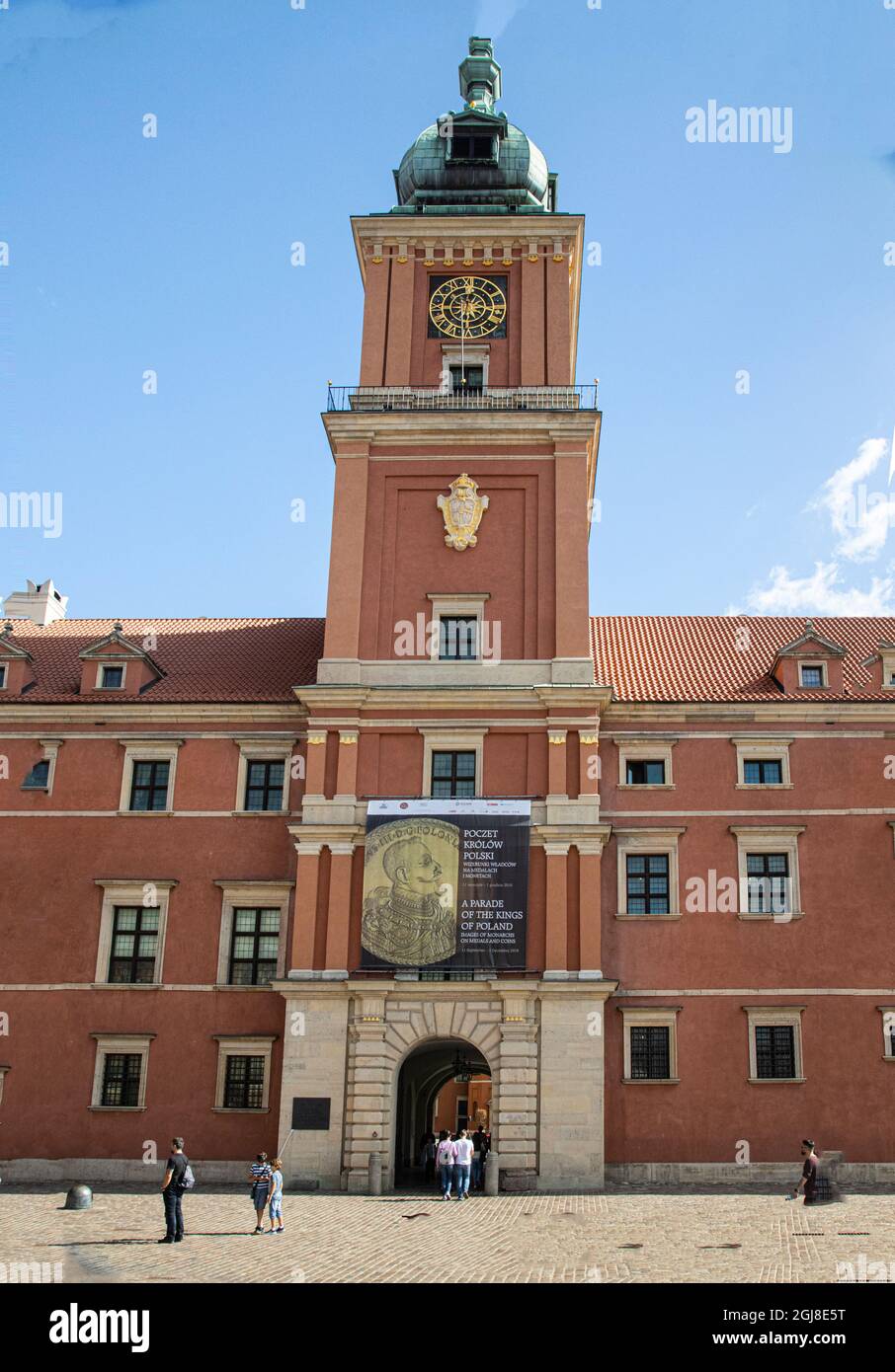 Entrance to the Royal Castle in Warsaw, Zamek Krolewski w Warszawie ...