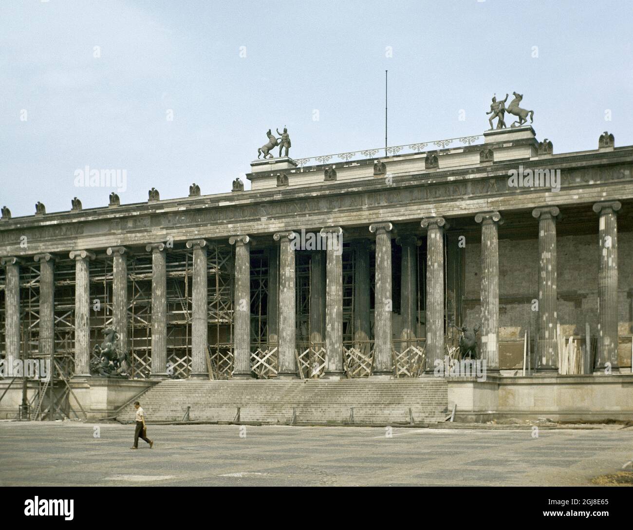 FILE BERLIN around 1975. The bomb damaged museum building is the Altes ...