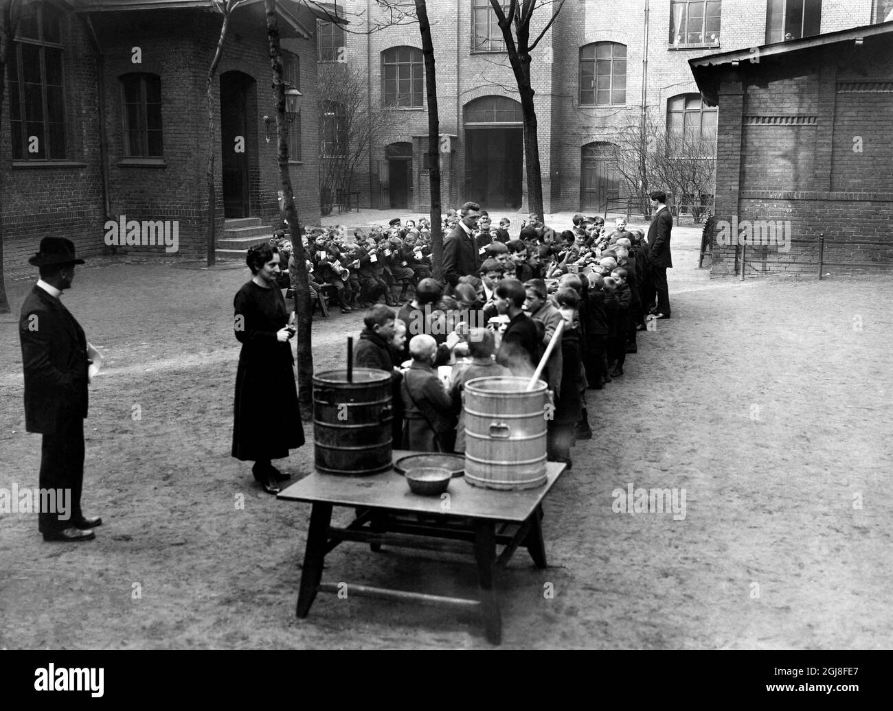 FILE 1914-1918. Photo from the First World War. German children made ...