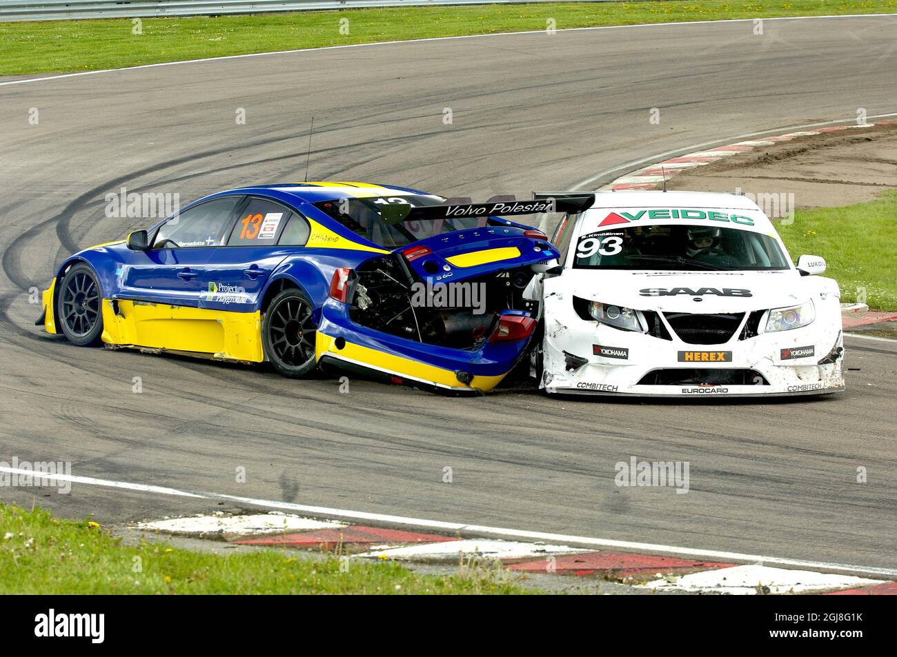 KNUTSTORP 20140510 Prince Carl Philip (Volvo, L) and Emma Mililainen ...