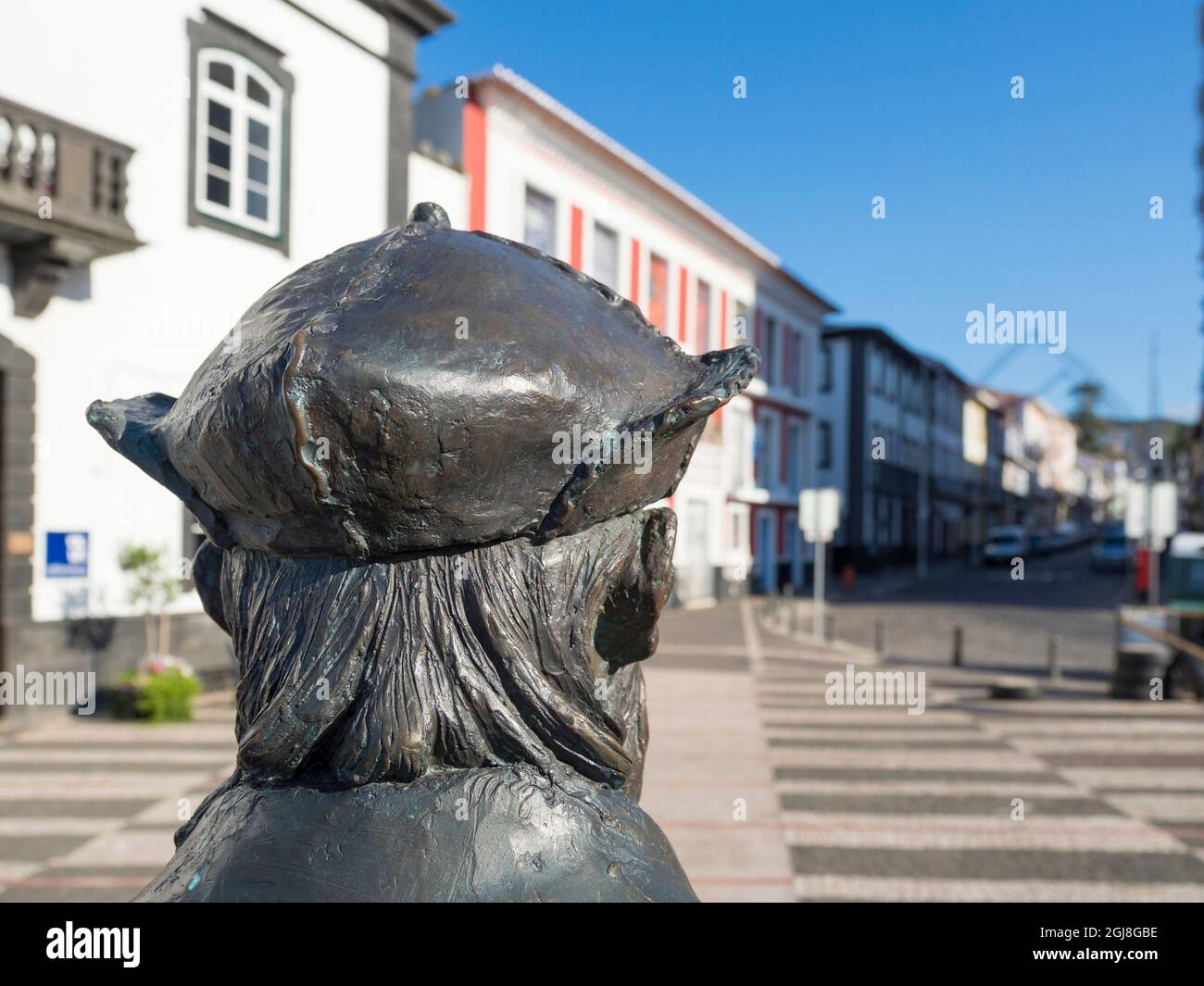 Statue of Vasco da Gama by Duker Bower, Patio da Alfandega near the ...