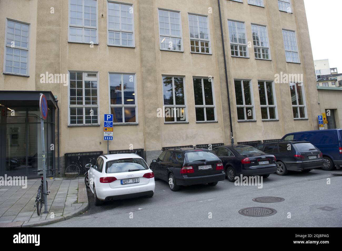 Mojang company office hi-res stock photography and images - Alamy