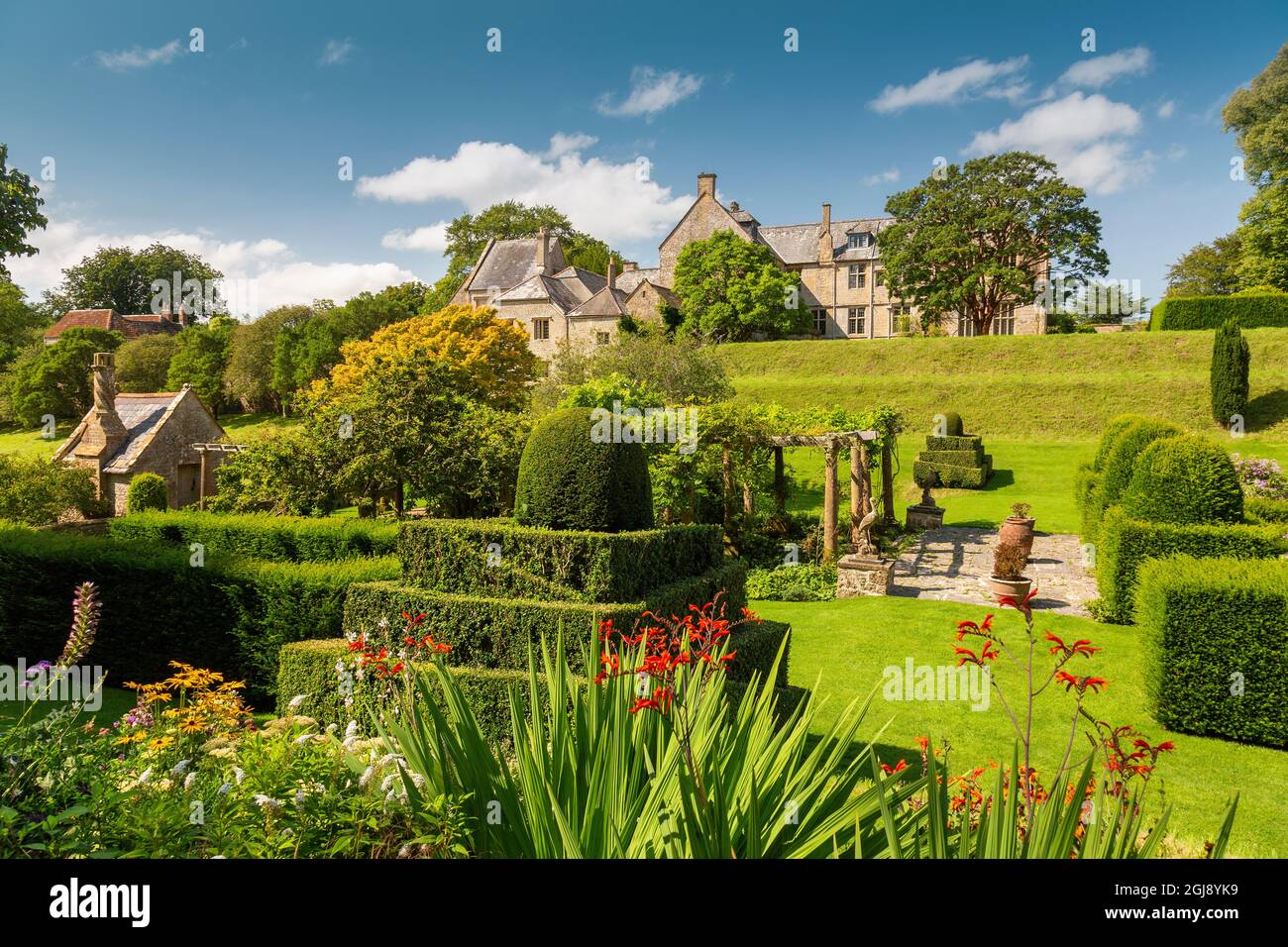 Mapperton gardens jacobean manor house hi-res stock photography and ...