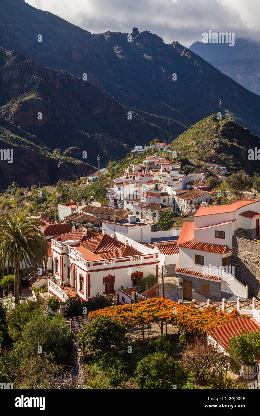 Spain, Canary Islands, Gran Canaria Island, Tejeda, elevated town view ...