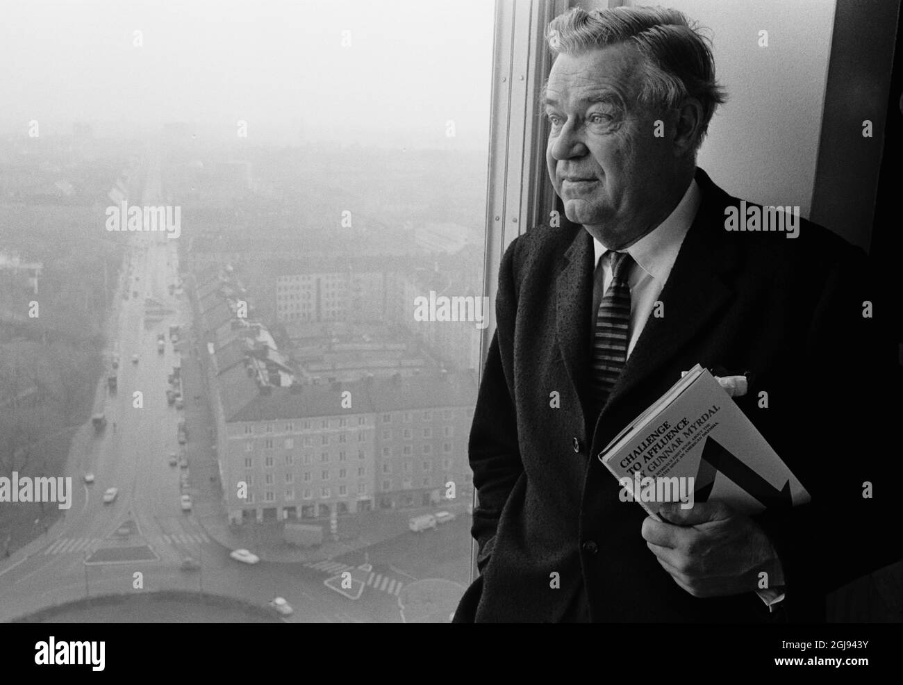 File ca 1963. * For Your FIles* Gunnar Myrdal, Swedish Nobe Economy ...