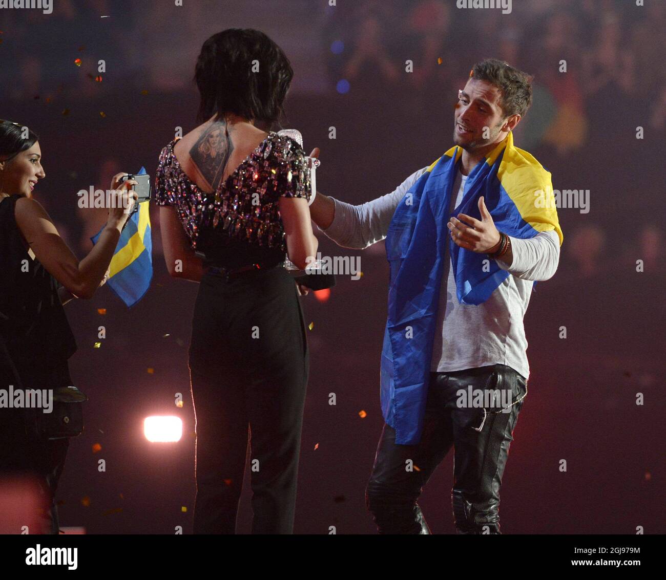 WIEN 20150523 The winner of the ESC 2014 Conchita Wurst congratulates ...