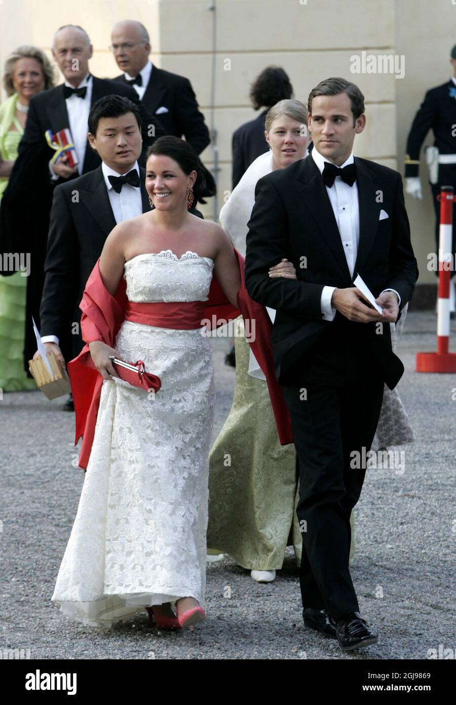 STOCKHOLM 20060429 Prince Carl Philips girl friend Emma Pernald and ...