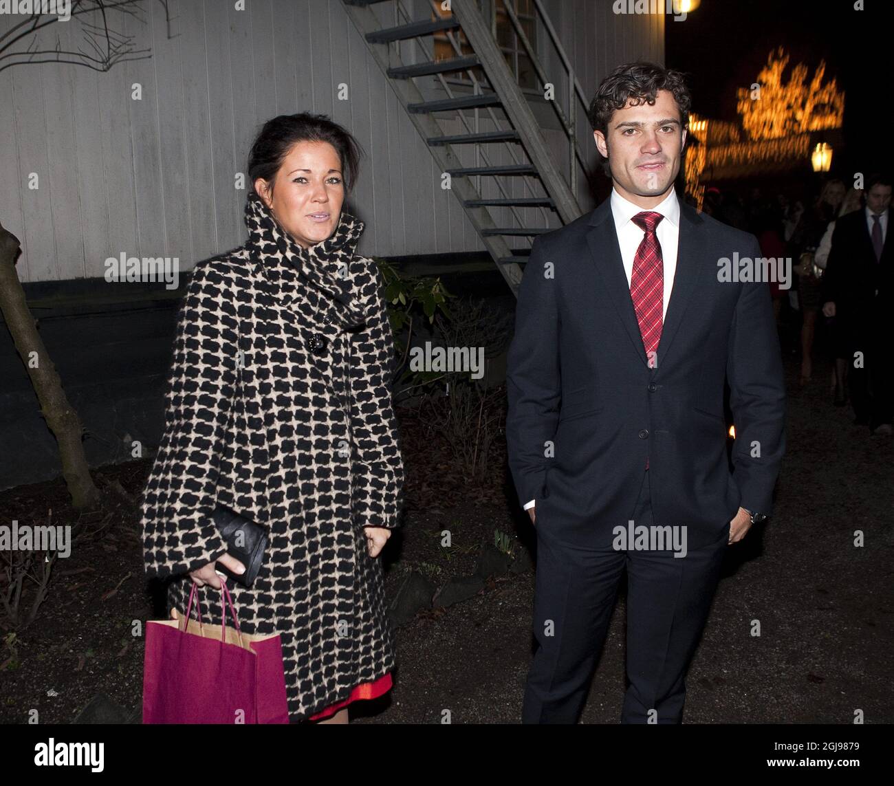 STOCKHOLM 20081213 Sweden's Prince Carl Philip and his girlfriend Emma ...
