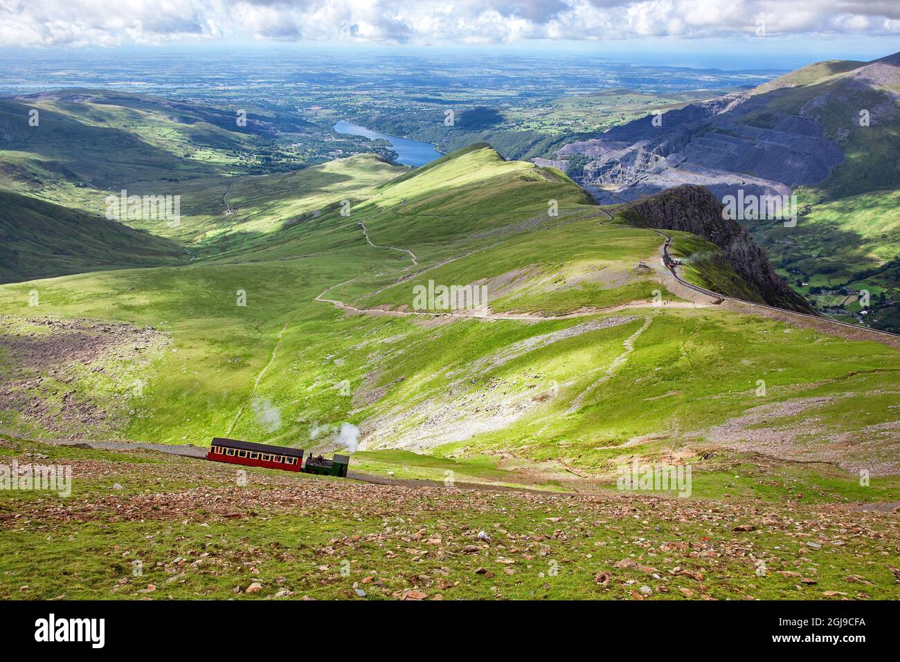 Mount snowdon mountain railway train hi-res stock photography and ...