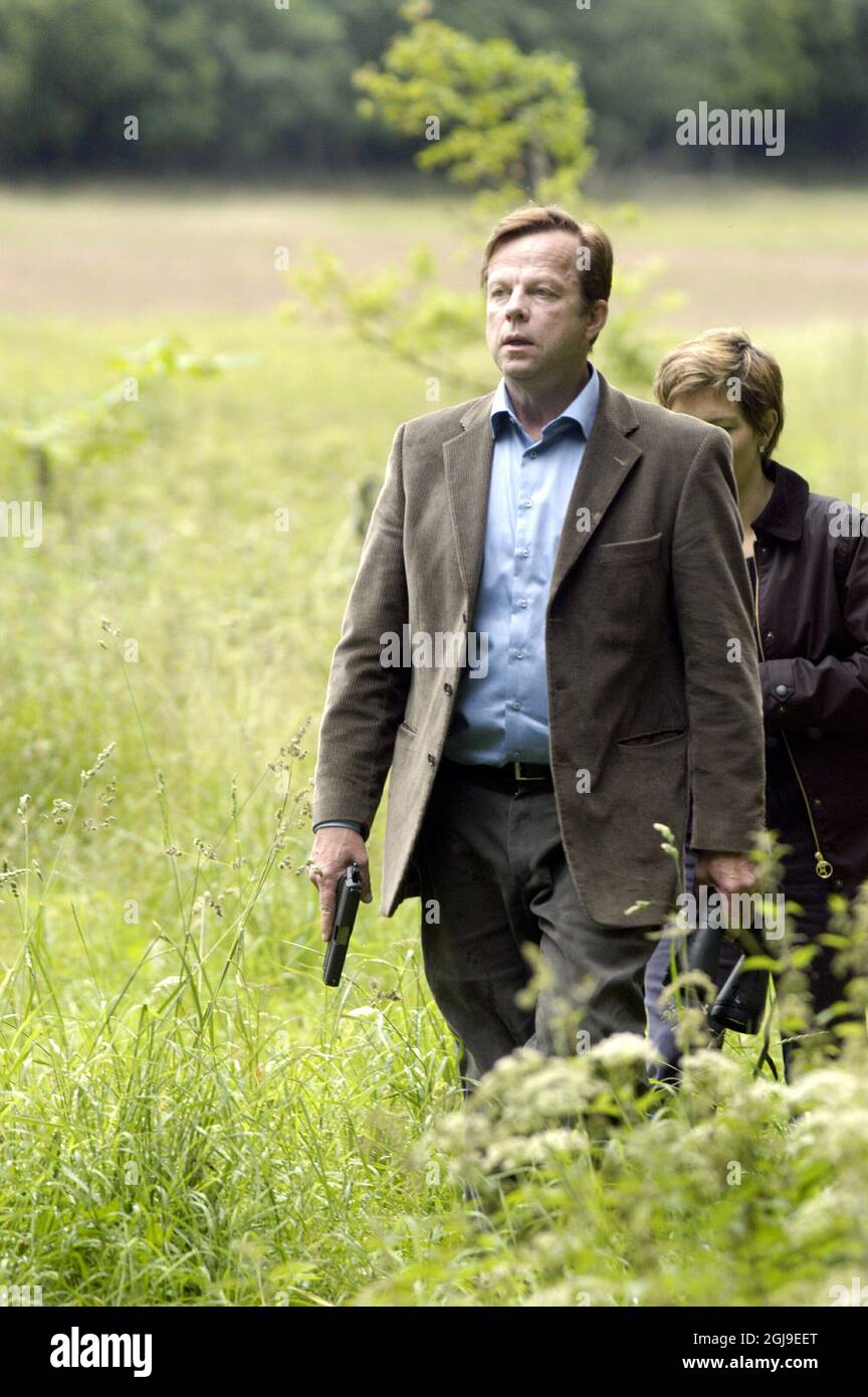 YSTAD 20040712 - Swedish actor Krister Henriksson playing Police ...