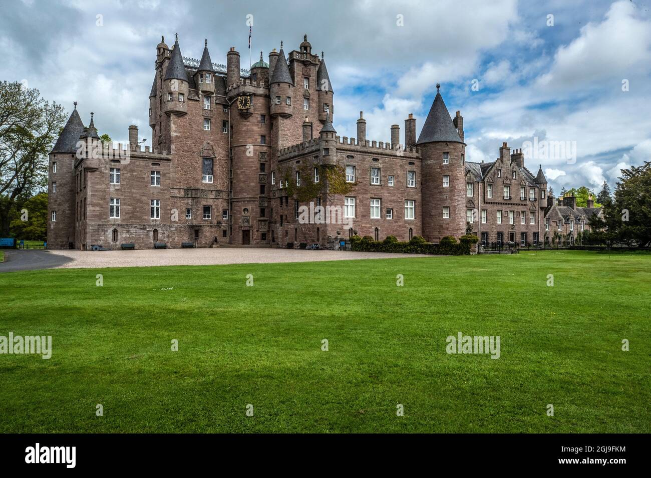Scotland, Angus. 14th century Glamis Castle Stock Photo - Alamy