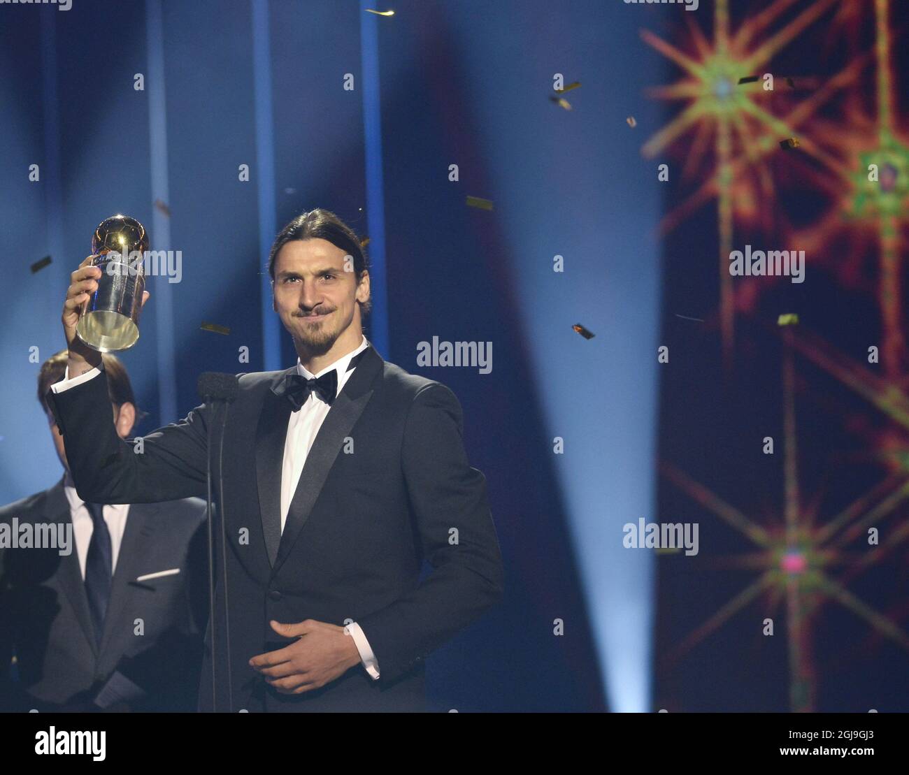 Zlatan ibrahimovic trophy hi-res stock photography and images - Alamy