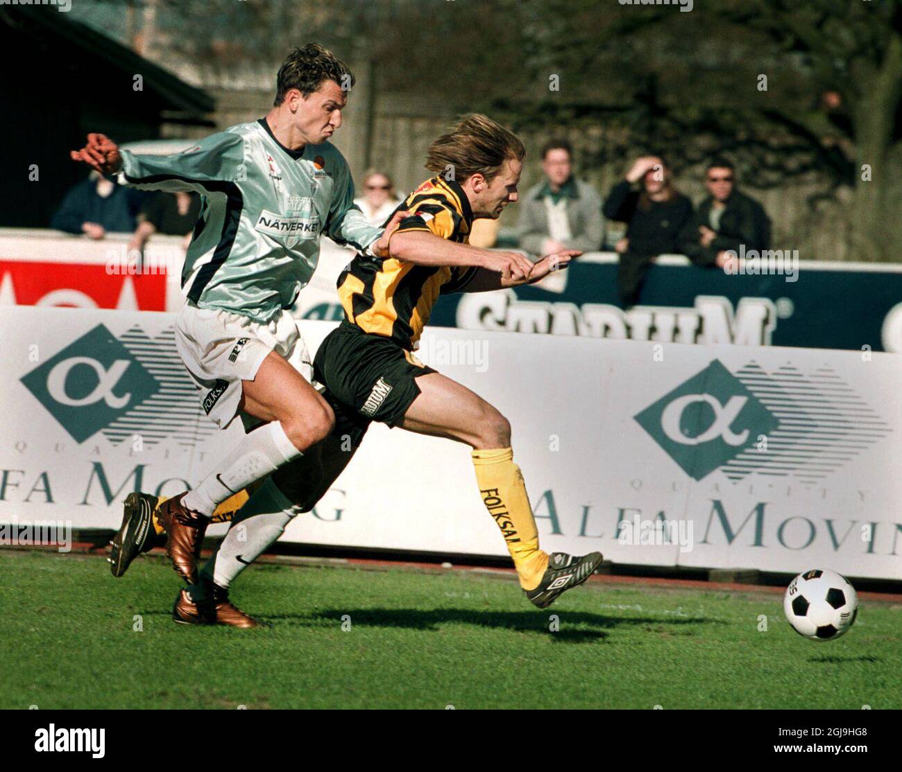 Malmo's Zlatan Ibrahimovic (left) in action Stock Photo - Alamy