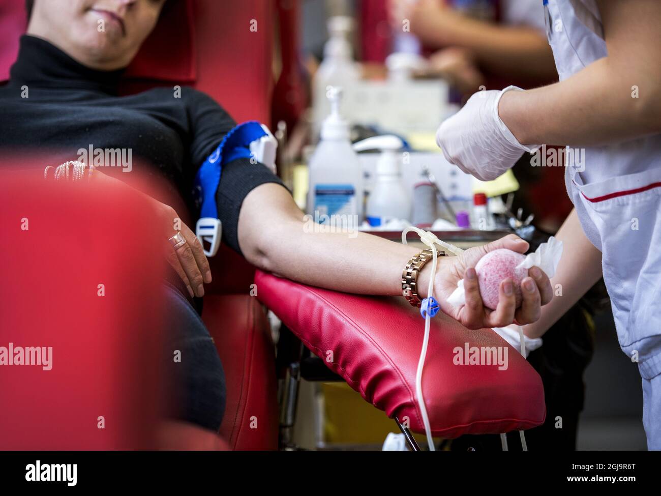 Blood donator laboratotorium health hi-res stock photography and images ...