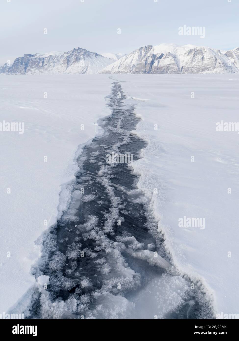 Fjord ice crack hi-res stock photography and images - Alamy
