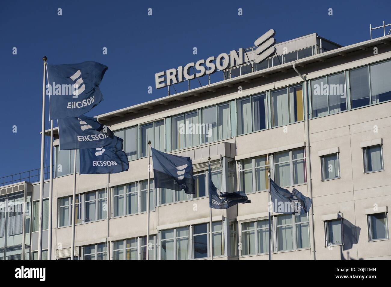 STOCKHOLM 2012-11-07 Telecom giant Ericsson building in Stoclkholm Foto ...