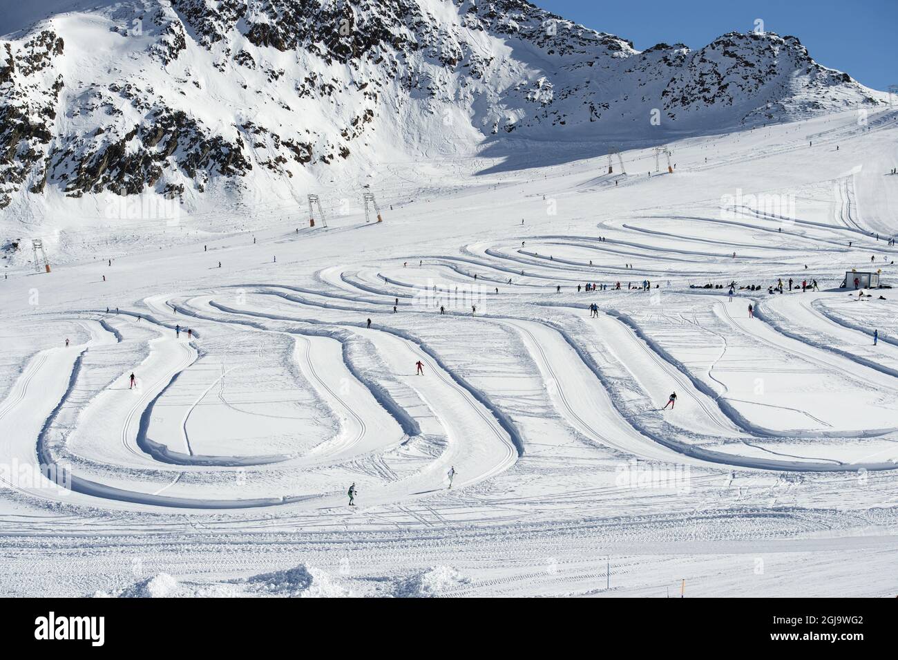 Slalom gates hi-res stock photography and images - Alamy