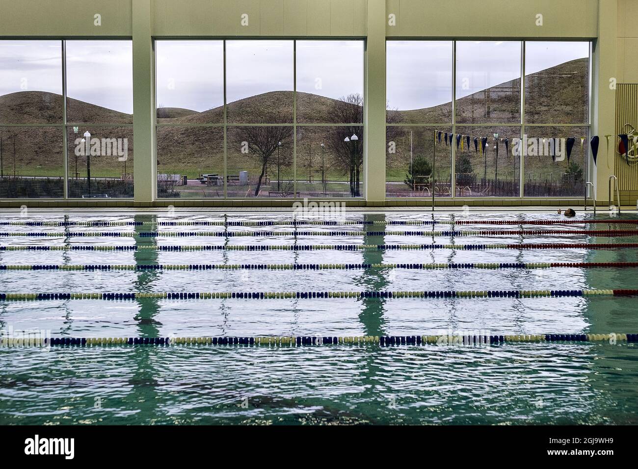 Malmo 2016-02-08 Indoor pool, swimming, public bath, water, surface ...