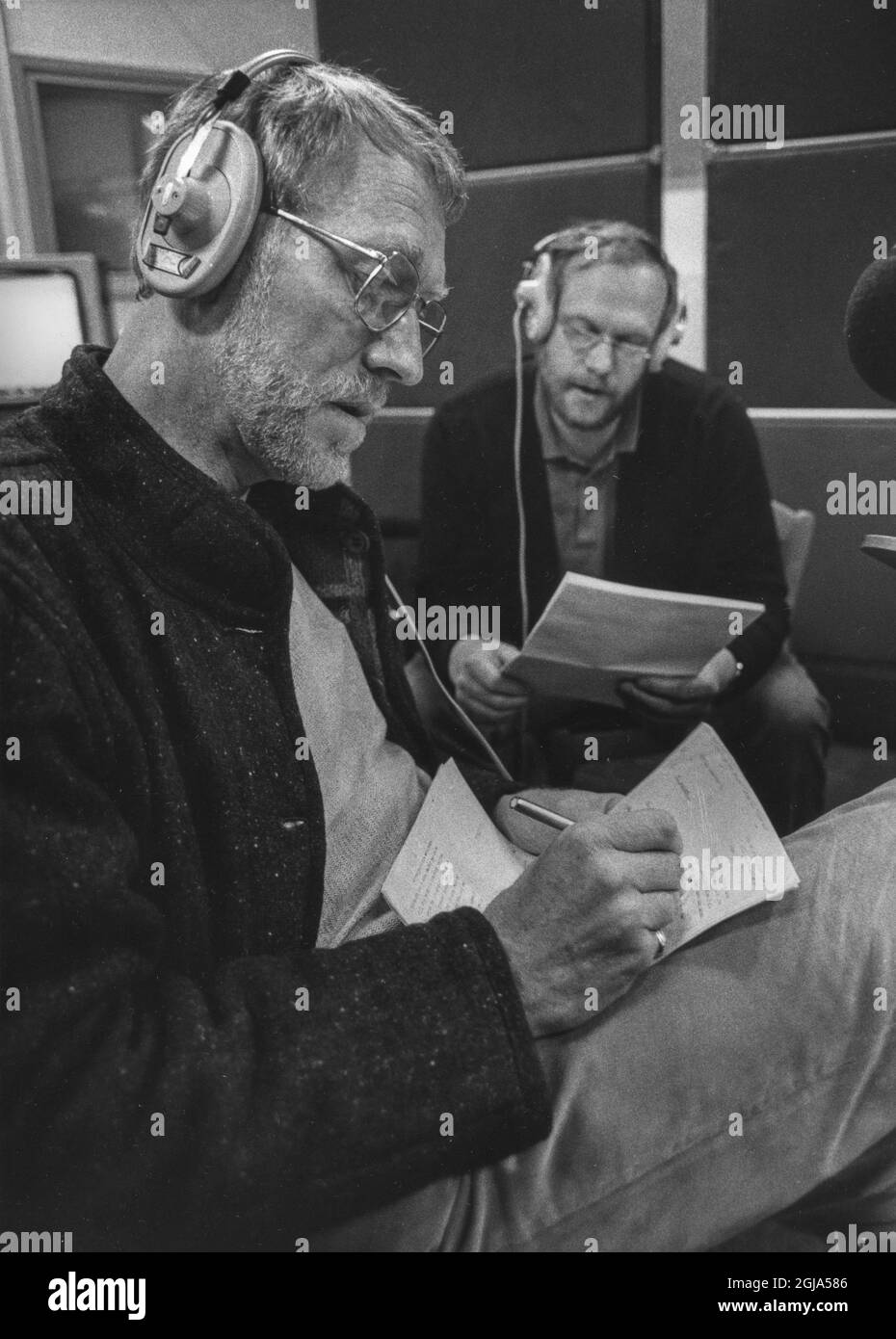 STOCKHOLM 19820508 Max von Sydow och regissÃƒÂ¶ren Jan Troell gÃƒÂ¥r ...