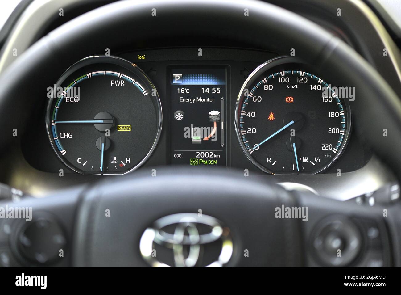 STOCKHOLM 2016-05-12 Toyota RAV4 Hybrid. Foto: Anders Wiklund / TT ...