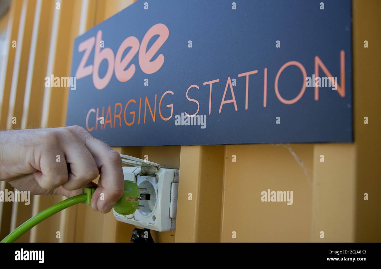 LERUM 2016-06-08 Clean Motions vehicle Zbee, moped, scooter, road ...