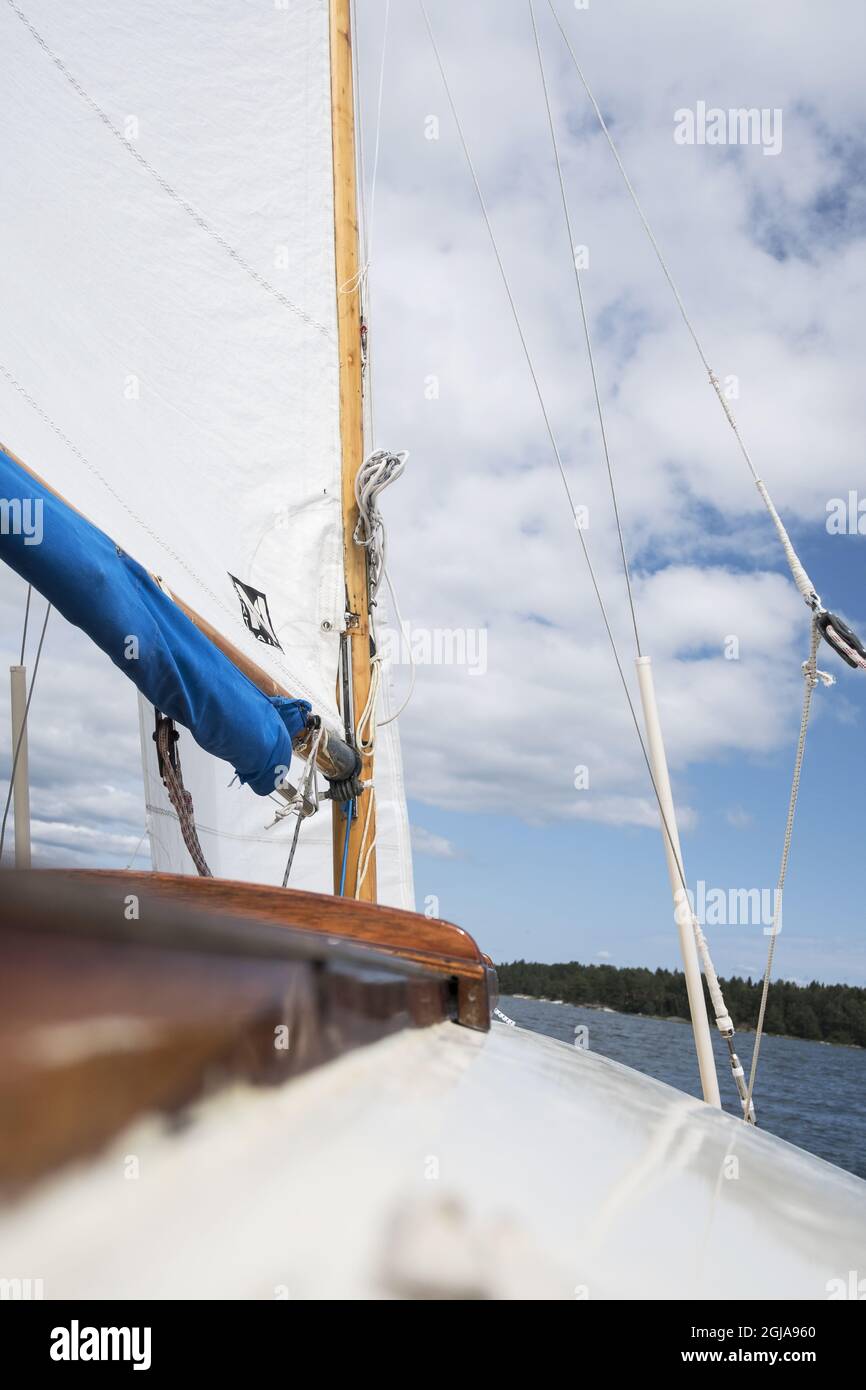 Rig boat hi-res stock photography and images - Alamy