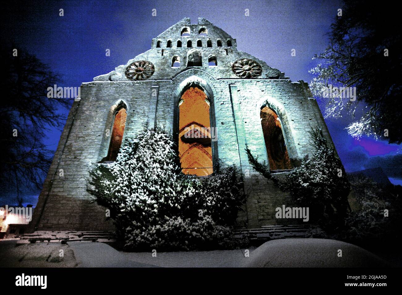 Picture of the 3 kilometers long medieval Visby City Wall surrounding ...