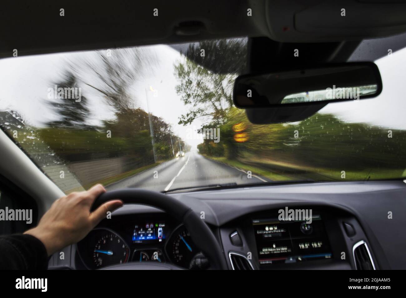 2016-10-18 car, driver, speed, speed limit, speed driving, steering ...