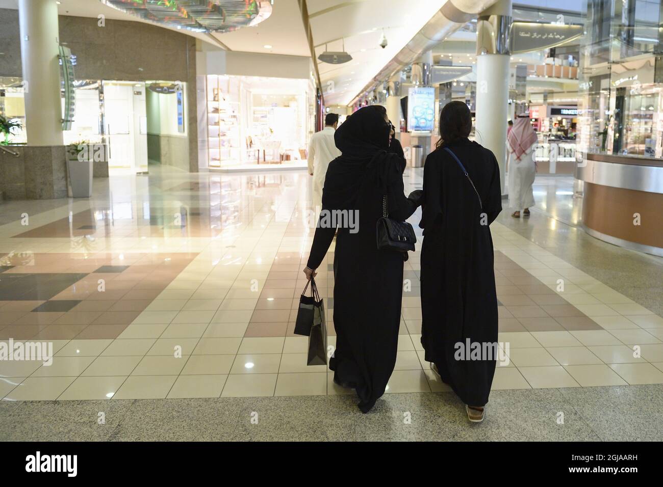 RIYADH 20161022 Street scene in Riyadh in Saudi Arabia. Foto: Henrik ...
